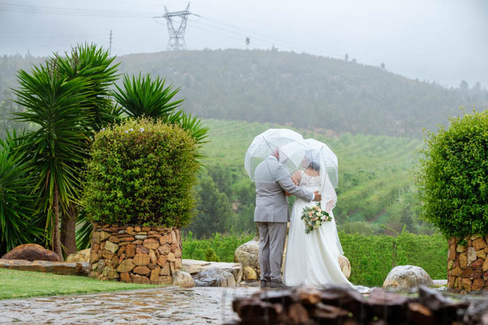 Ezra & Ernestine - Oppie Plaas